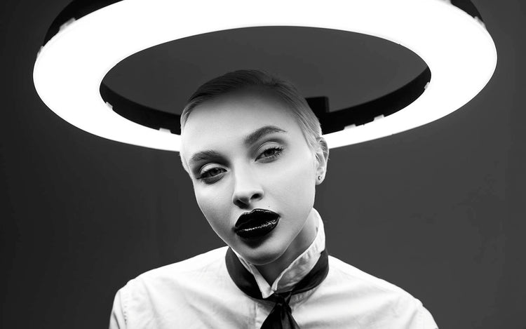 How to Actually Wear Black Lipstick: The Blurred Vamp Lip That's Ownin ...